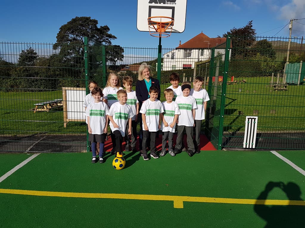 Chinley Primary School delighted as Ruth George MP visits new facility ...